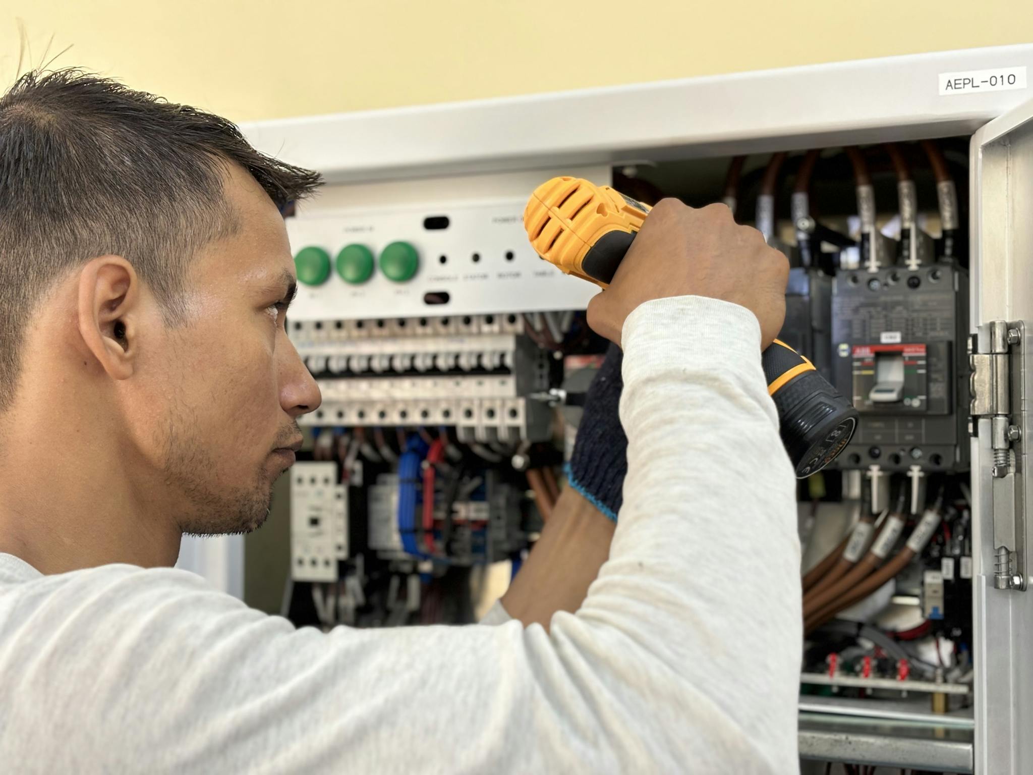 When to upgrade your electrical panel
